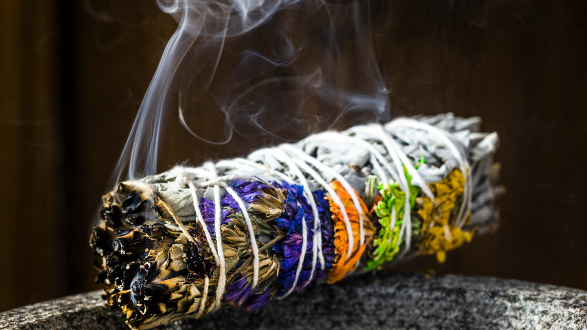 The Comprehensive Guide to Smudge Sticks — Pixie Paradise